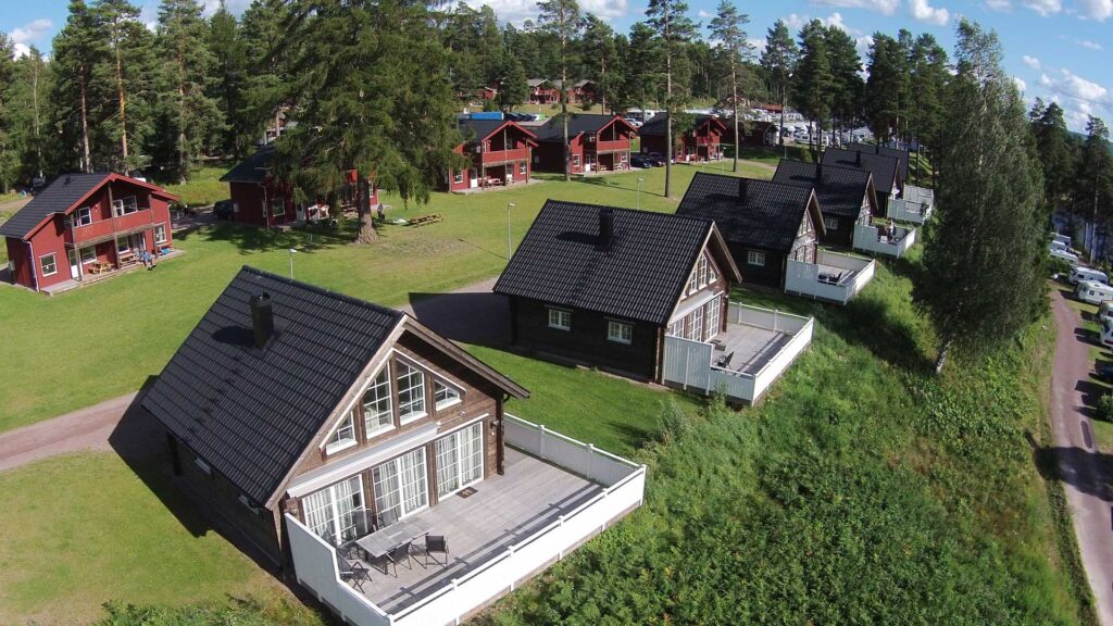 Femstjärnig camping med stugor, Dalarna | Leksand Resort